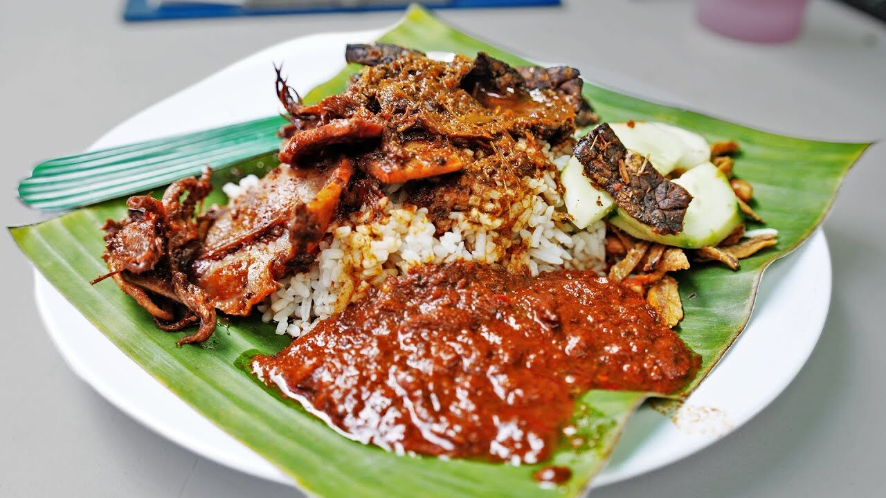 Top 5 Nasi Lemak In Kuala Lumpur - SG My First Transportation